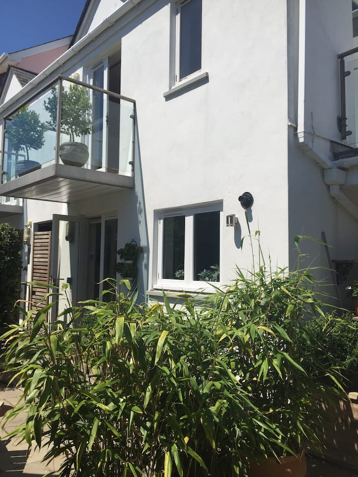 Beautiful Boutique Apartment, Sleeps 4 Courtyard - Torcross