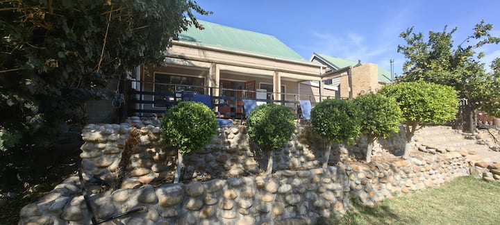 Franschoek - Holiday House On The River - Franschhoek