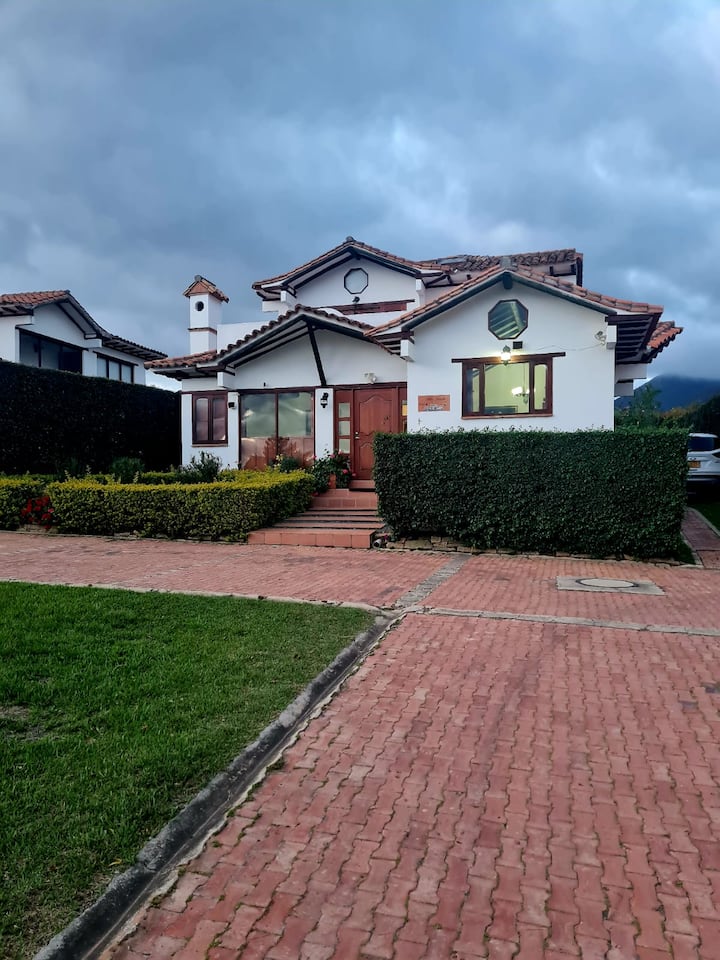 Villa Tamelu. Excelente. Opción Por Mes O Más - Villa de Leyva