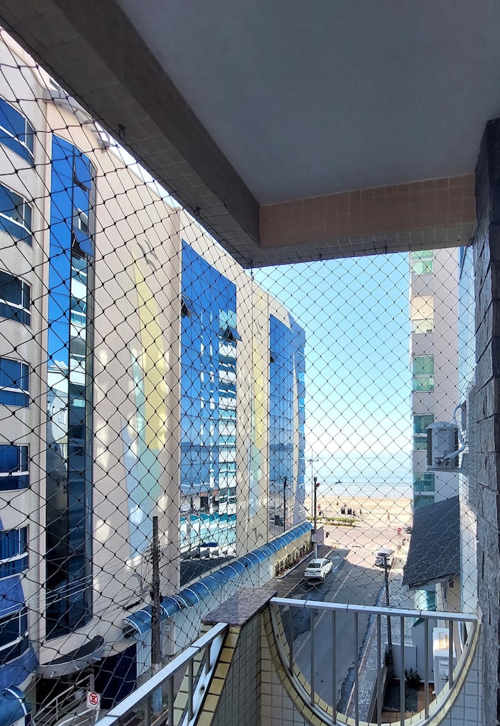 Conforto E Mar Juntos — Fique A 20m Da Praia! - Itapema