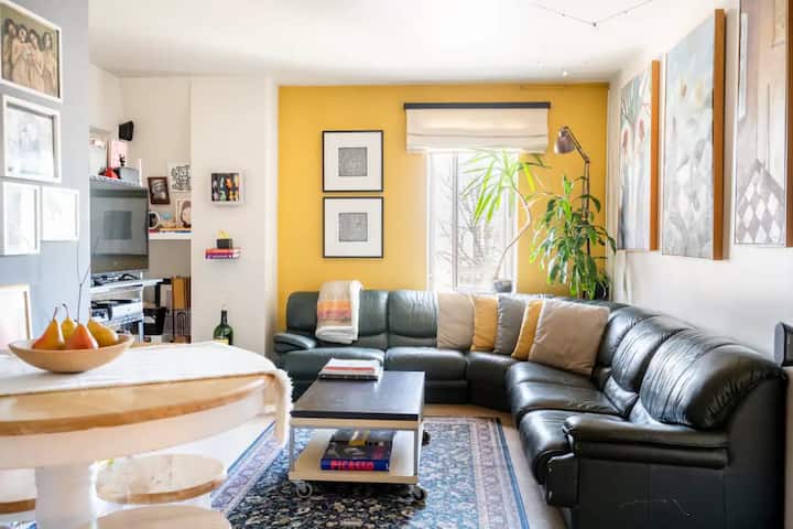 Stylish Apartment In Burlington's Downtown - Burlington, VT