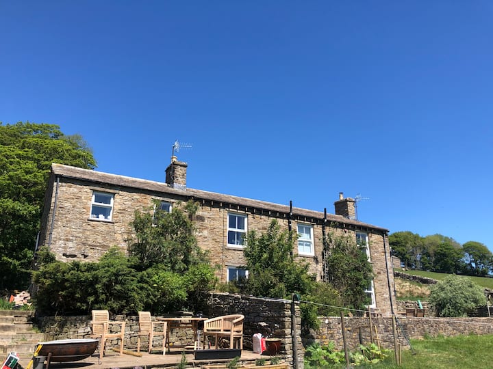 Beautiful Dales Cottage With Wonderful Views - Askrigg