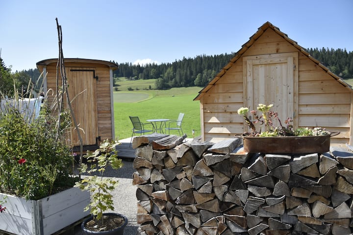 Drosera Cabane Et Roulotte - Le Locle