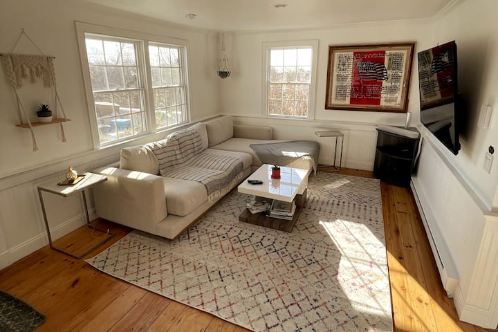 Modern Classic Cottage - Renovated 2023 - Montauk, NY