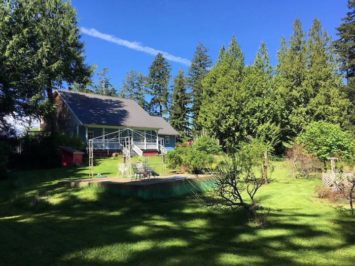 Island, Mountain, Garden, And Forest Get-away - Hornby Island