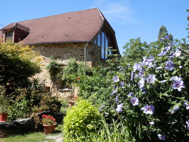 The "Artbnb" Artistic Bubble - Terrasson-Lavilledieu