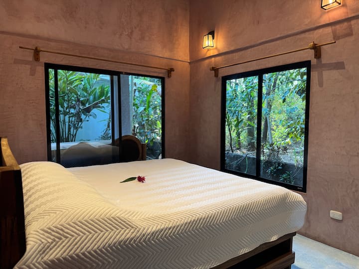 Villa Heliconia/la Puente Surf House - Costa Rica