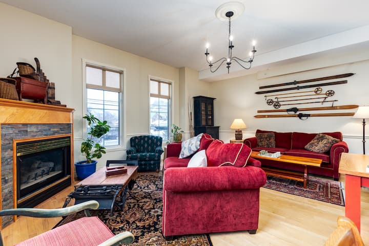 The Courthouse Inn - Deluxe King - Revelstoke