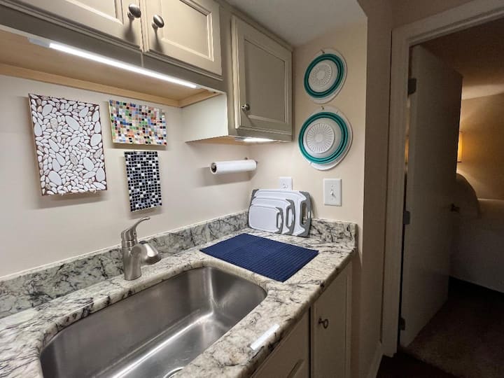 Clean, Quiet & Private Apt Close To Everything! - Percy Priest Lake, TN