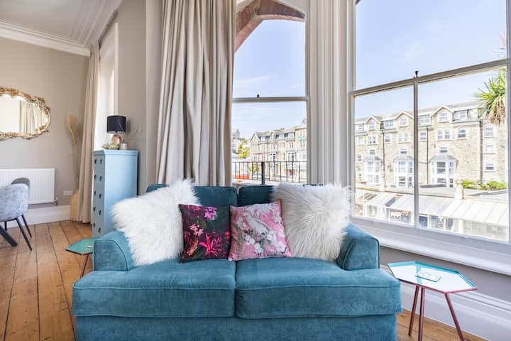 Luxury Seaside Apartment With Private Parking - Devon