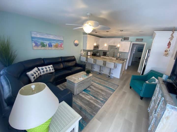 Beachfront Condo On Quiet Treasure Island- 1 Bed - Treasure Island, FL