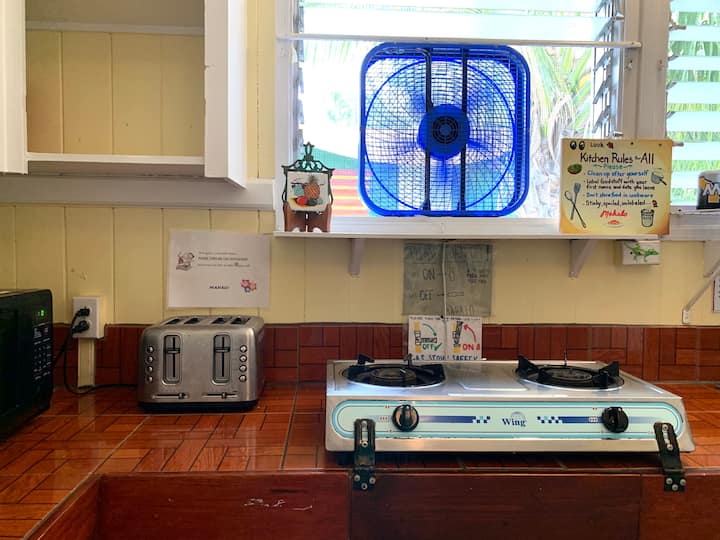 Private Room In Downtown Kailua - Kailua-Kona, HI