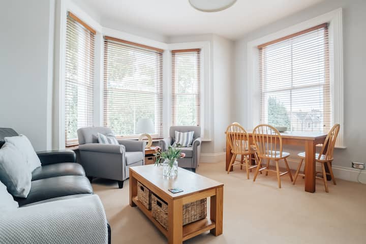 Fabulous 2 Bed Apt In Westbourne Near Beaches - Bournemouth