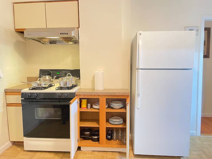 Entire Beautiful 2br Private Apartment [R] - Great Neck, NY