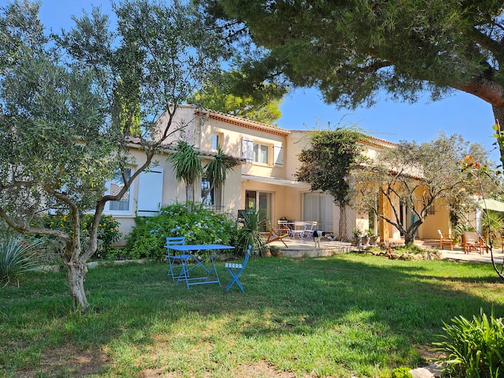 Grande Villa, Mer à 200m Et Piscine Privée - Sausset-les-Pins