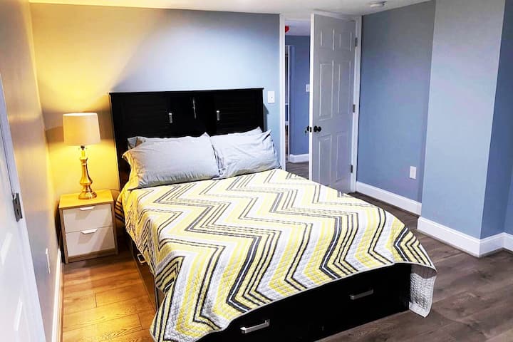 Cozy Room With Private Bathroom - Maryland