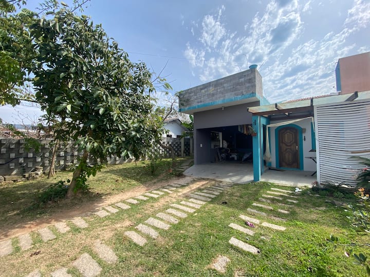 Garopaba Sc: Ampla Casa Até 10 Pessoas - Garopaba