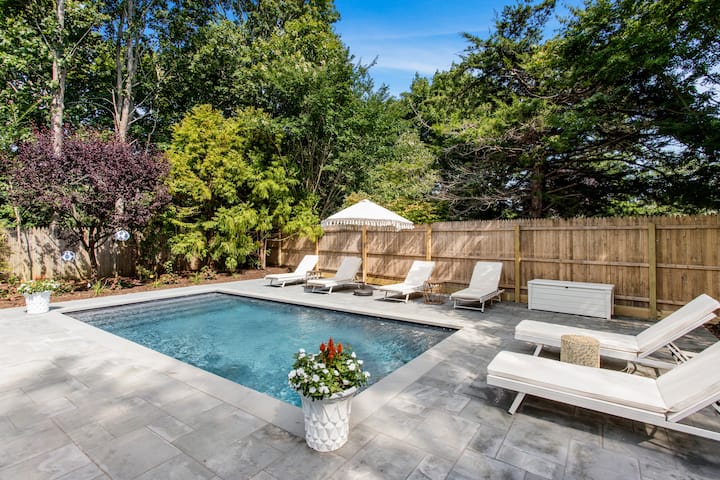 Hamptons Escape: 5 Mins From Beach, Saltwater Pool - Hampton Bays, NY