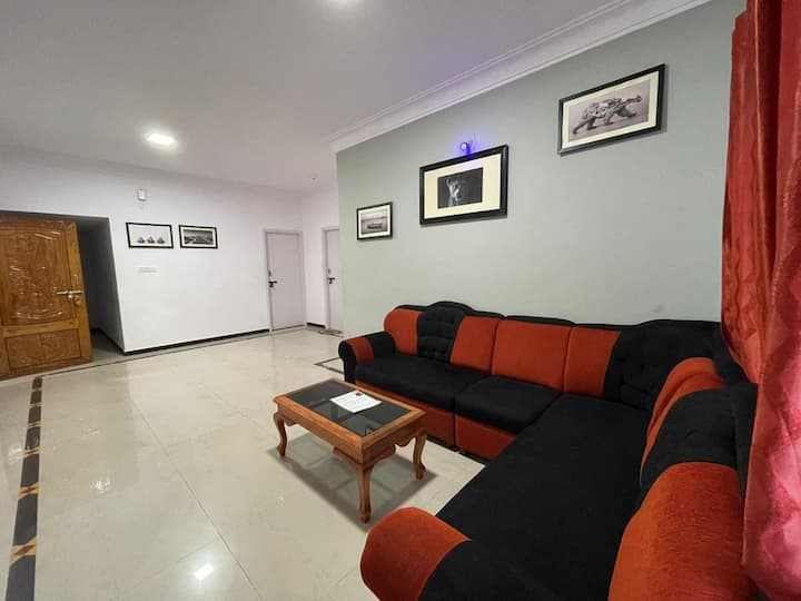 Budget 3 Bedroom Spacious Well Maintained Cottage - ウダガマンダラム