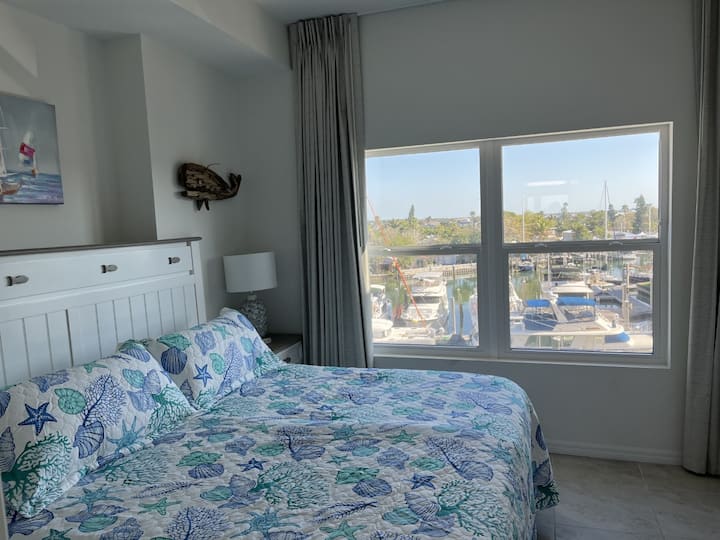 Awesome Marina View/balcony- 4th Floor @Johns Pass - Madeira Beach, FL