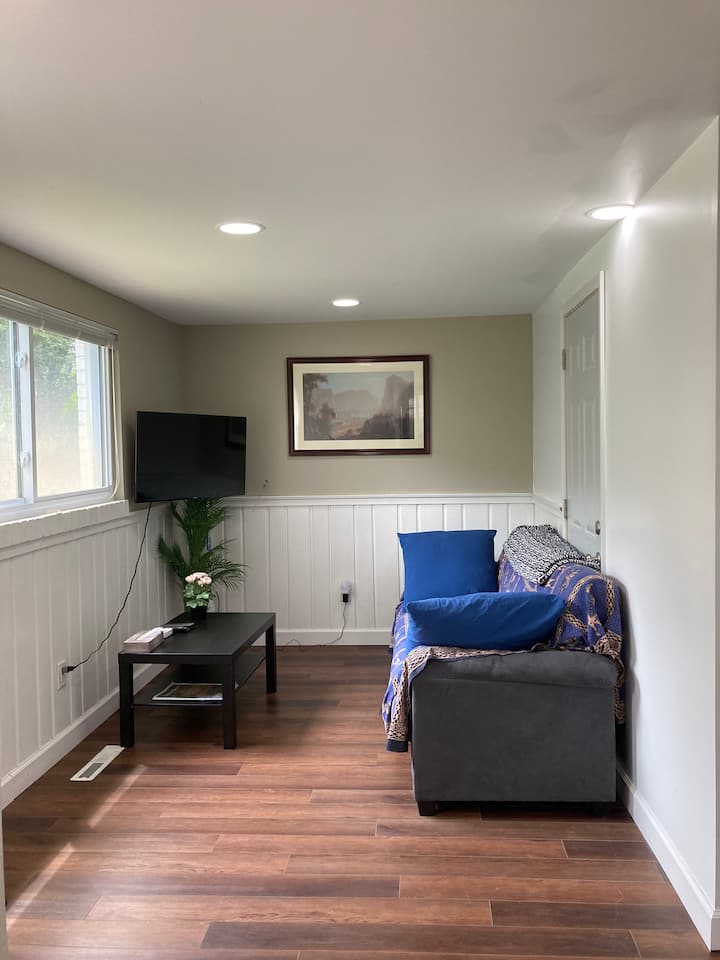 Cozy Independent Guest Home In Premium Location! - Ann Arbor, MI