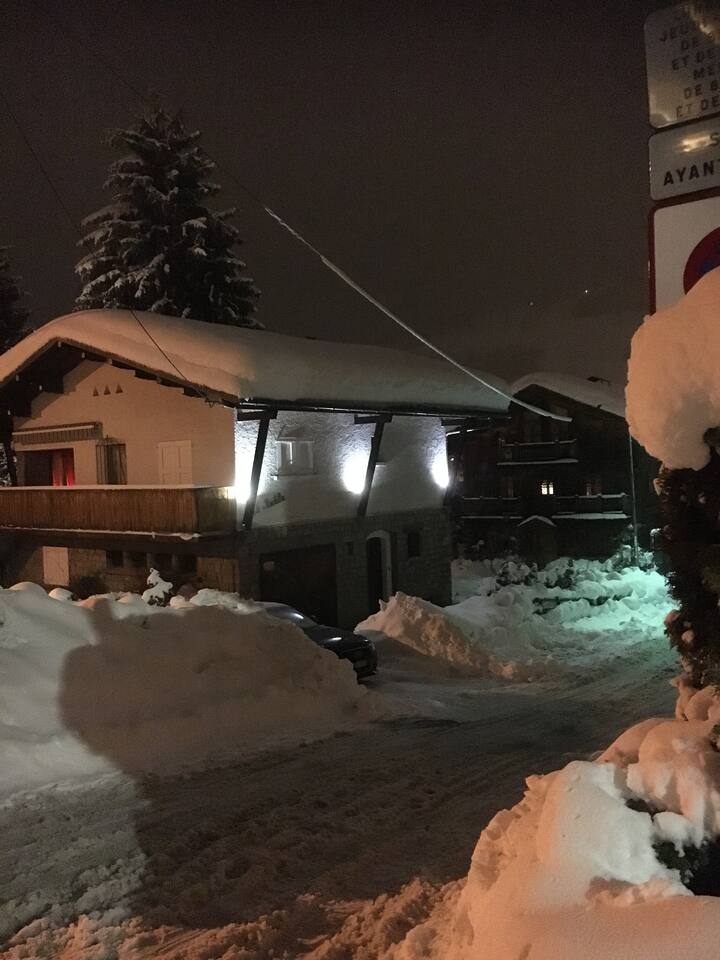 Megève, 4mn à Pieds Du Sapin De Noël Et Des Pistes - Megève