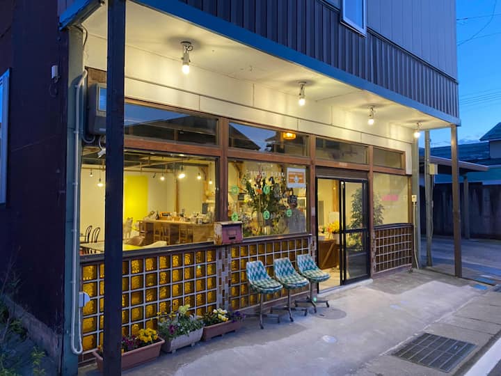 Ugo Hub 簡易個室／ベッド(最大2名)・和室 - 秋田県