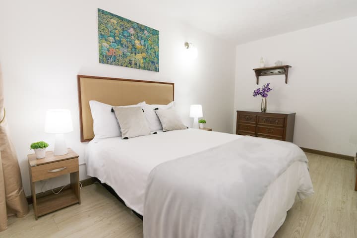 Best Location 2 Bedroom 1 Bath Private Apt. Wifi - Bogota