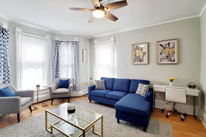 Queen Bed Wonderful Sleep - Hartford, CT