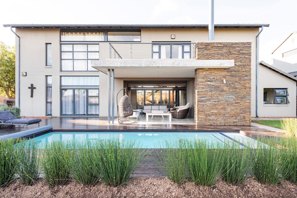 Bushveld View Estate Vacation Rentals & Homes - North West, South ...