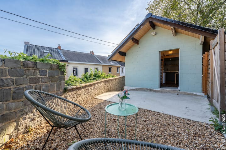 Courte | Tiny House Avec Mezzanine + Cour Privée - Sambreville