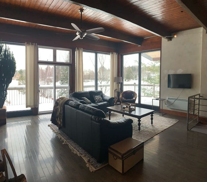 Chalet Bord De L'eau / Waterfront Chalet - Laurentides
