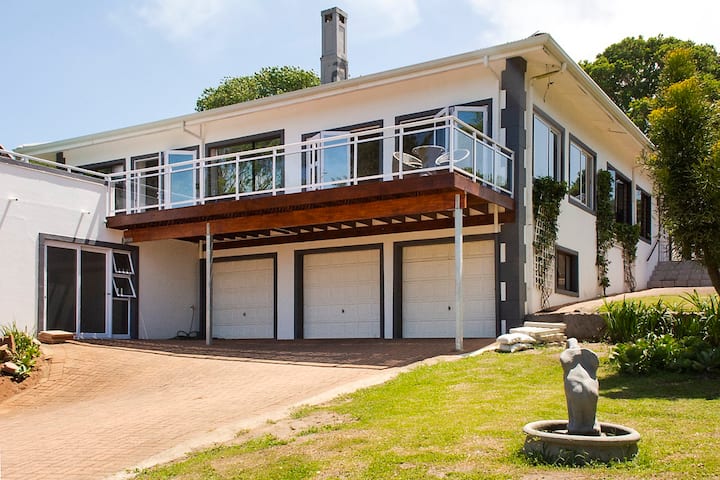 Pennington Beach House With Sea Views - Pennington