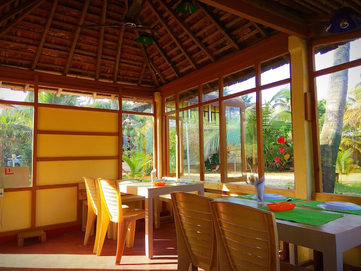 Sambodhi Yoga Retreat - Beach Stay, Yoga, Cafe - アラップーザ