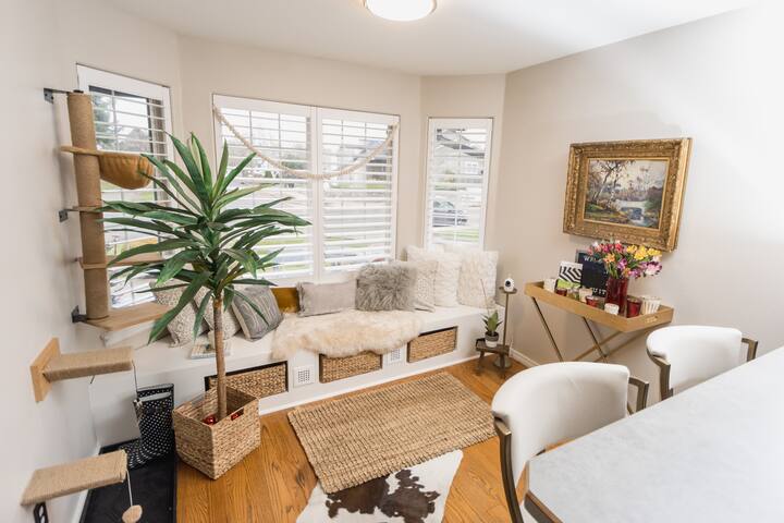 Mistress Suite  - Special Request Only - Eugene, OR