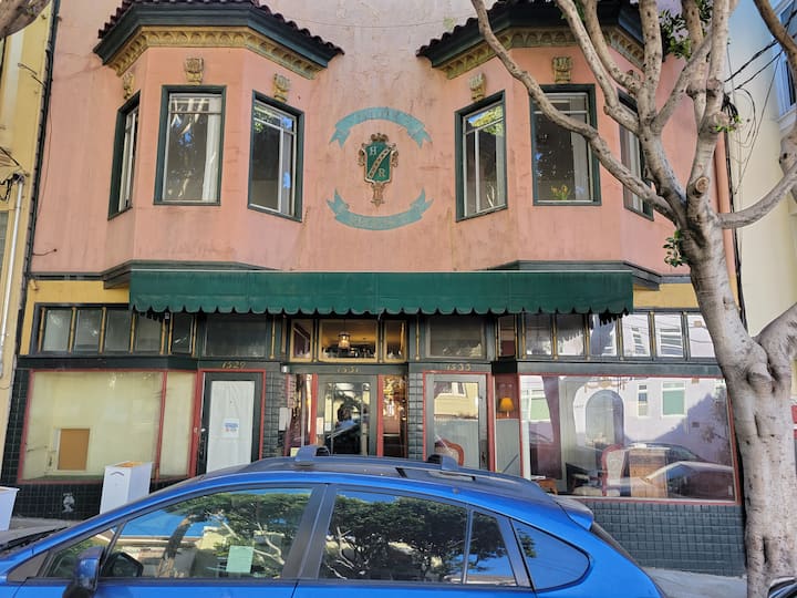 Spacious Sunny Studio - San Francisco, CA