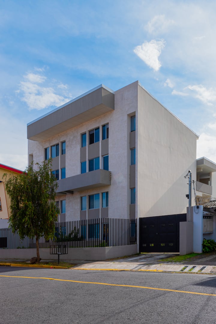 3- Appartement De 1 Chambre Récemment Rénové à Sabana - San José