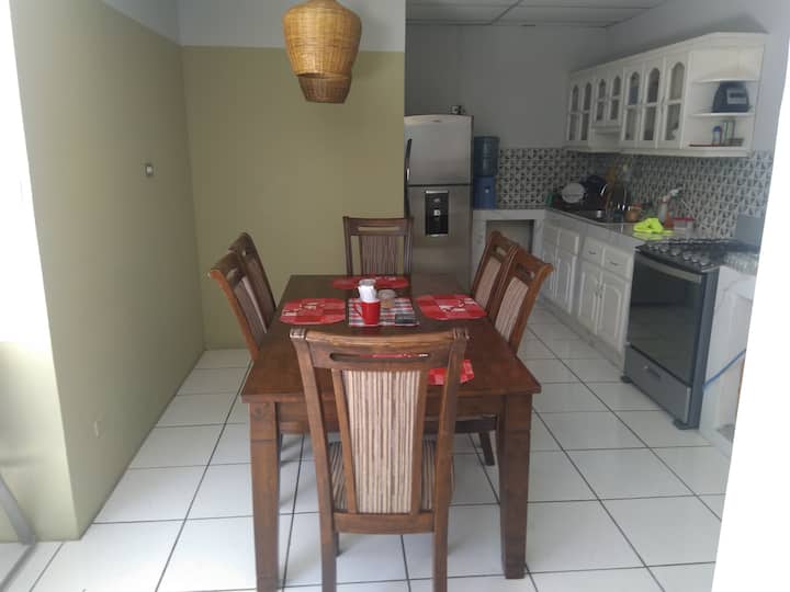 Queen Bed Executive At Runway 108 - Nicaragua