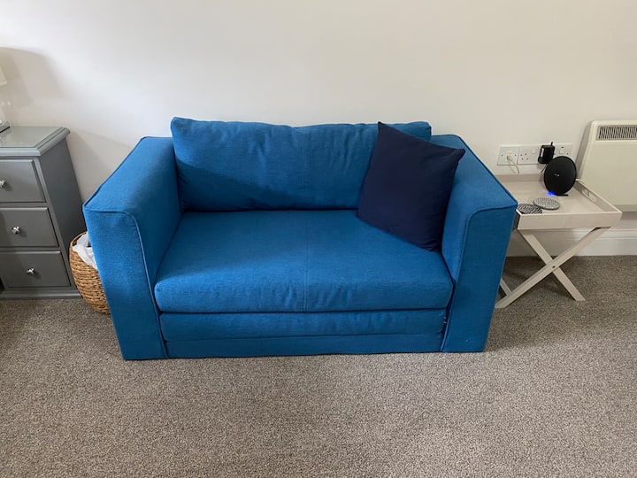 The Studio - Entire Guest Suite, Sherfield Park. - Basingstoke