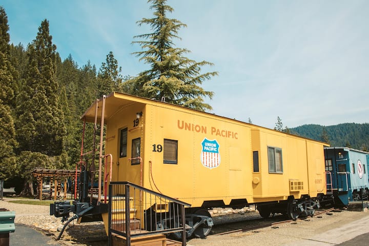 Caboose #19 - Jubilee Railroad Wilderness Lodge - Castle Crags State Park, Castella