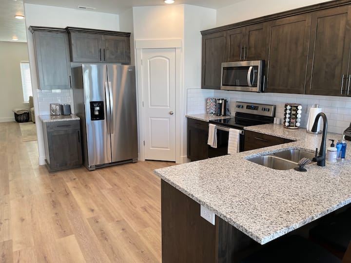 New, Cozy, Modern Home In Rexburg - Rexburg, ID