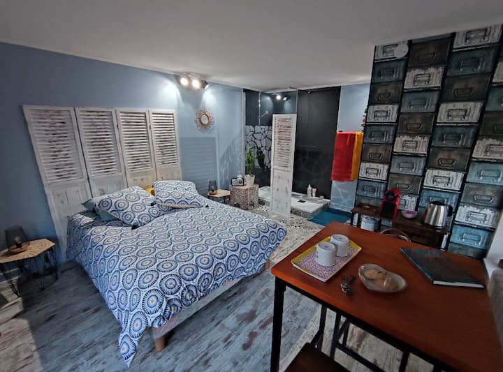 Chambre De 20m2 Calme, Dans Le Vignoble Jurassien - Baume-les-Messieurs
