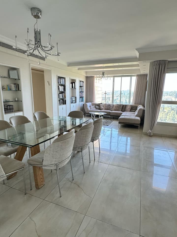 Meggido Towers 4 Bedroom 3 Bath Unit - Jerusalém