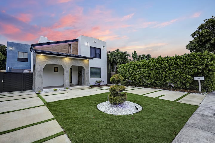 Casa Azul Lux 4bed/2.5bath Pool Home By Brickell - Miami, FL