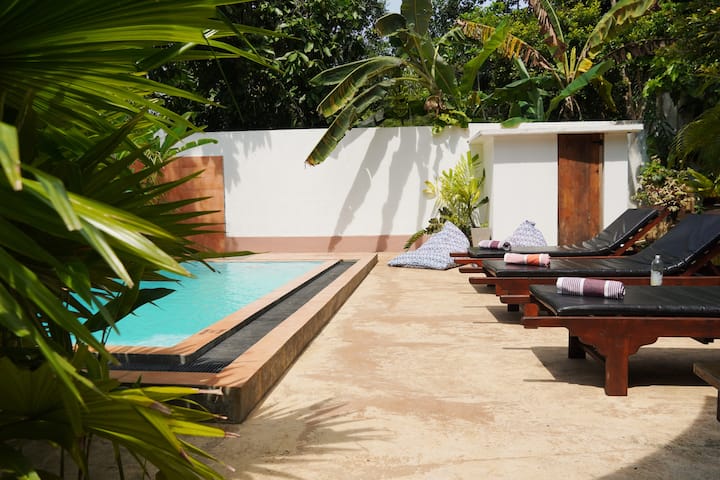 Banana Leaf Apartments - Garden Level For 4 - Hikkaduwa