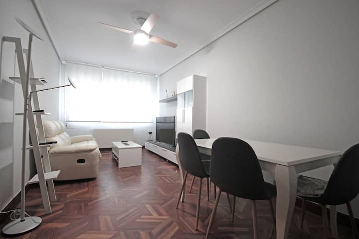 Comodo Piso En El Corazon Del Barrio De Gros - Pasajes