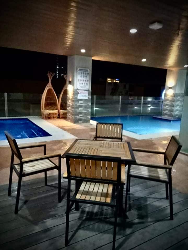 Sunvida Cebu Condo + Balcony + Netflix Nearsm Cebu - Cebu