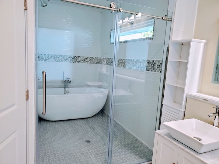 Sleep 12 In Chic Home Near Downtown & Fair Grounds - Indianapolis, IN