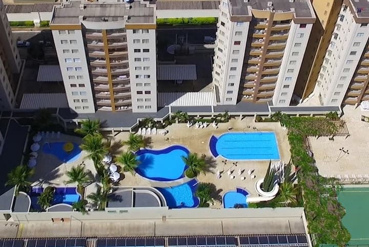 Privé Das Thermas 2 *7 Piscinas * 2q* Garagem *10° - Caldas Novas