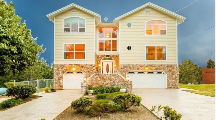 Sea Breeze House - Sweeping Ocean & Mountain Views - California